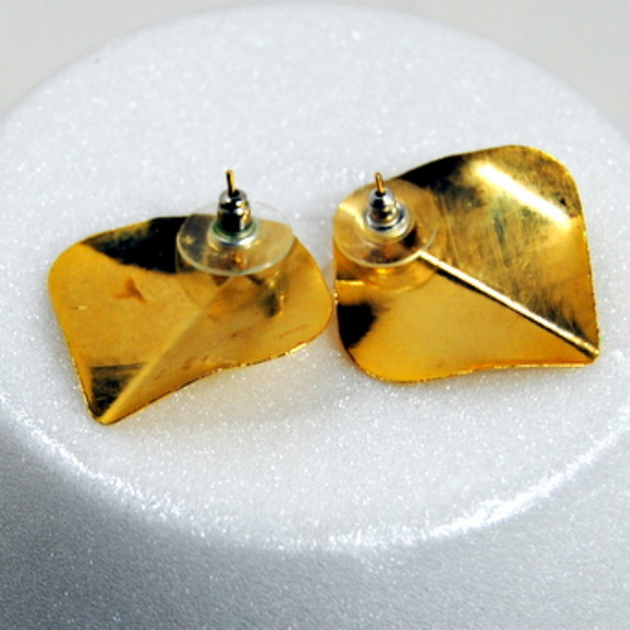 Jewelry | Earrings Gold Cross Hatch Design Post Metal | Poshmark